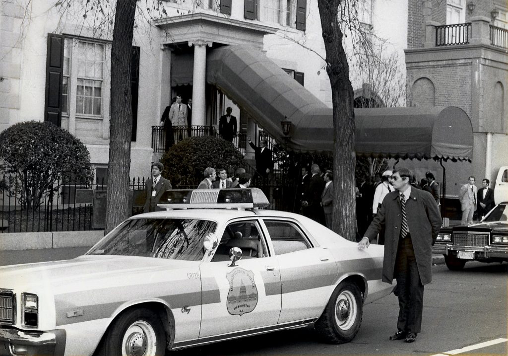 More Street Scenes from the Shah's 1977 Visit - Washington, DC MPD ...