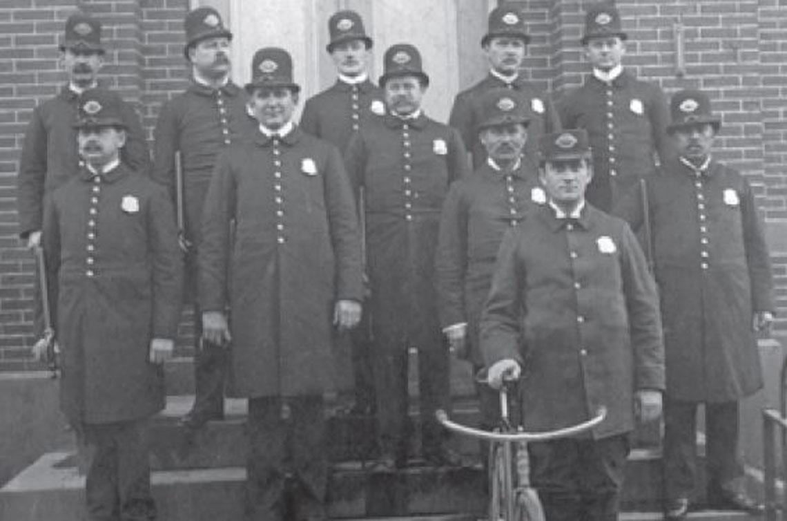 A Look at MPD Uniforms Through History - Washington, DC MPD Police ...